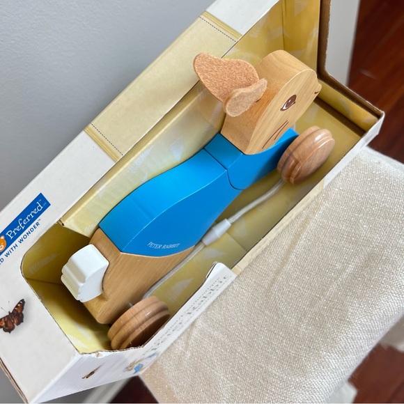 Toys | Nib Original Peter Rabbit Pull Along String Wooden Toy ...